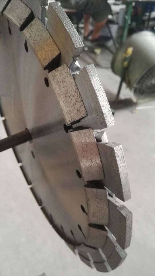 Crack Chasing Tuck Point Diamond Blades , Diamond Cutting Saw Blade ...