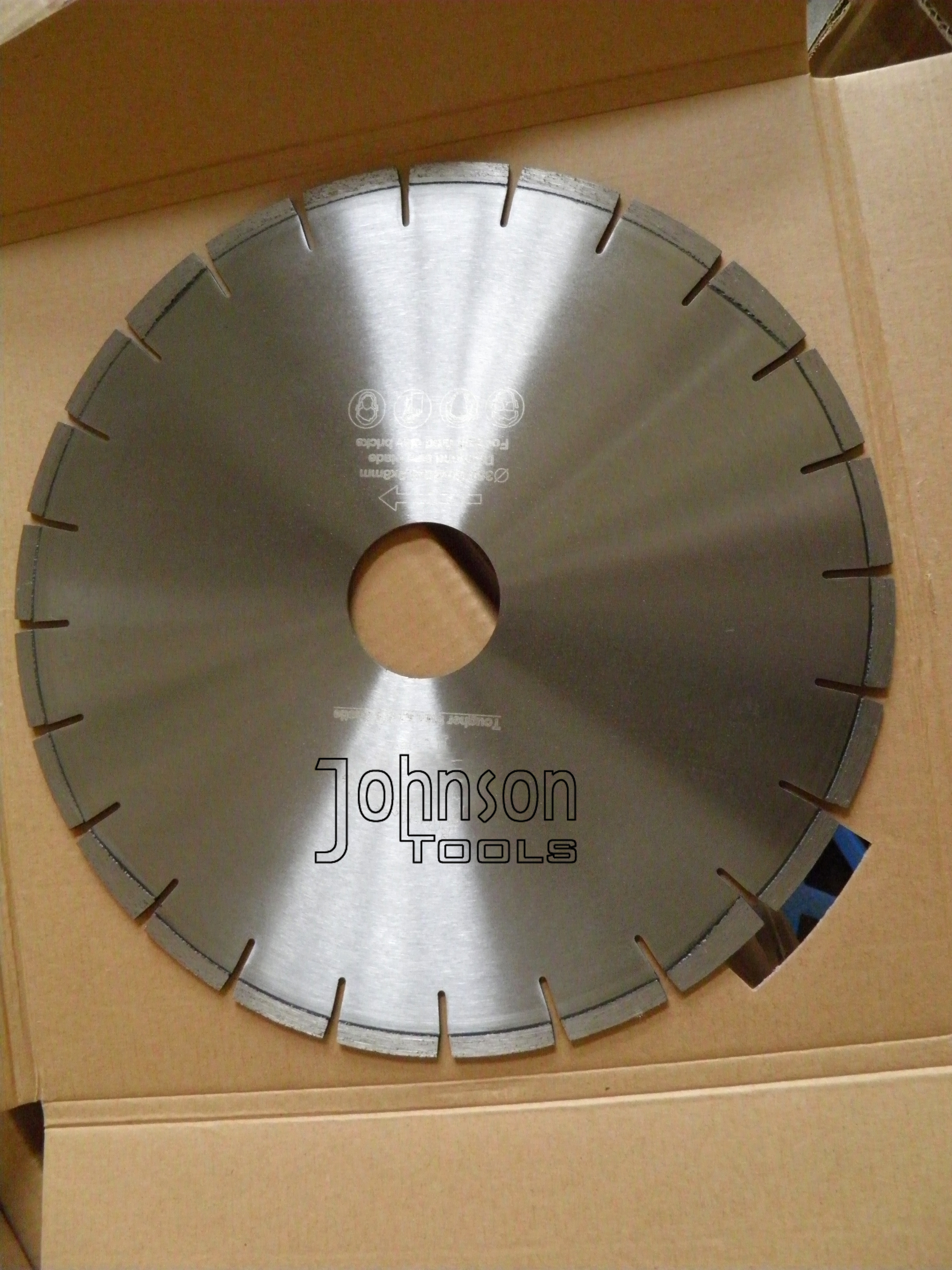 Narrow U Shape Diamond Concrete Saw Blades 1.8-2.0kg Net Weight
